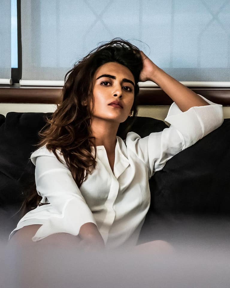 Jinal Joshi's sultry seductress avatar will blow your mind!!! - The Leo ...