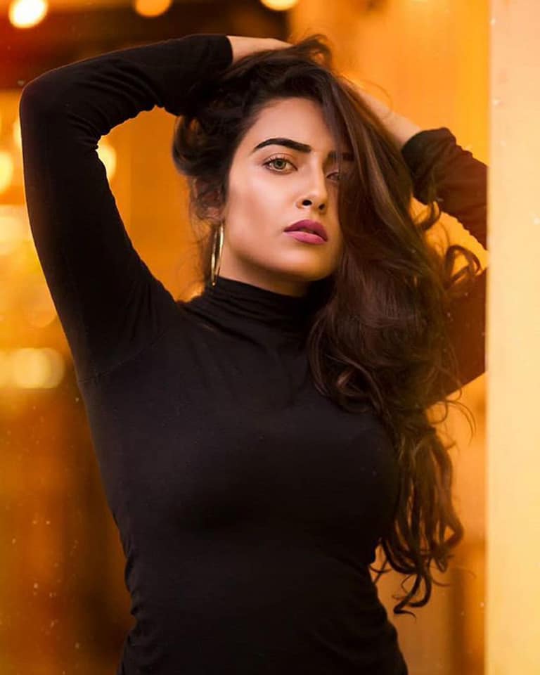 Jinal Joshi's sultry seductress avatar will blow your mind!!! - The Leo ...