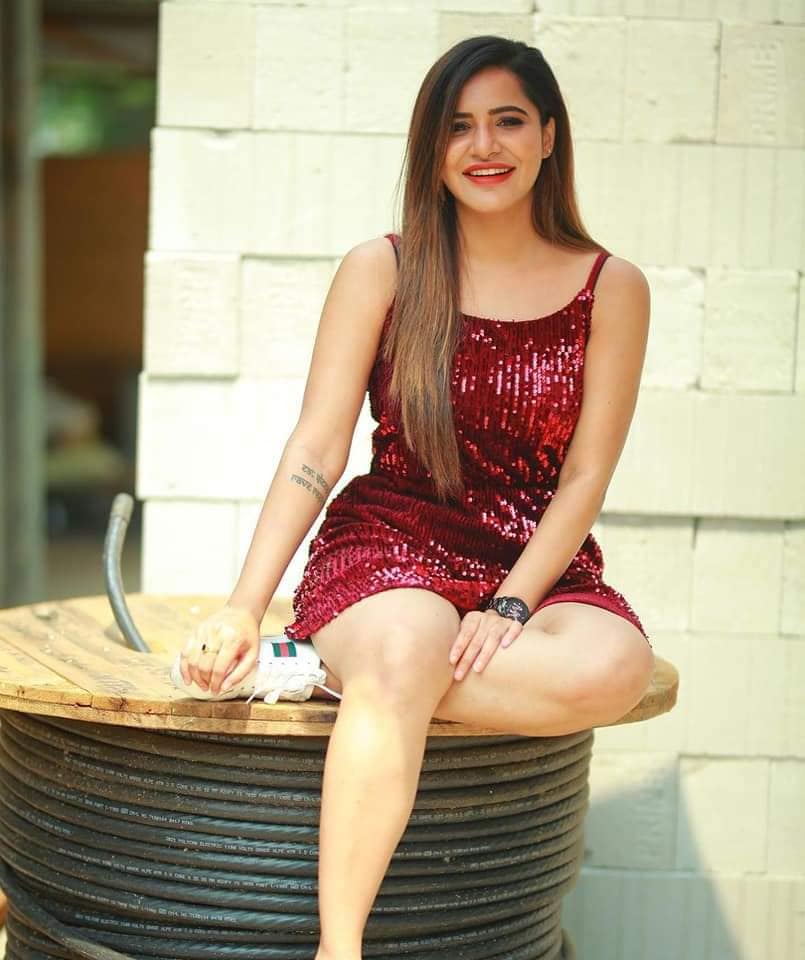 Bigg Boss fame Ashu Reddy Looks Stunning in Her New Stills - The Leo News | Telugu News